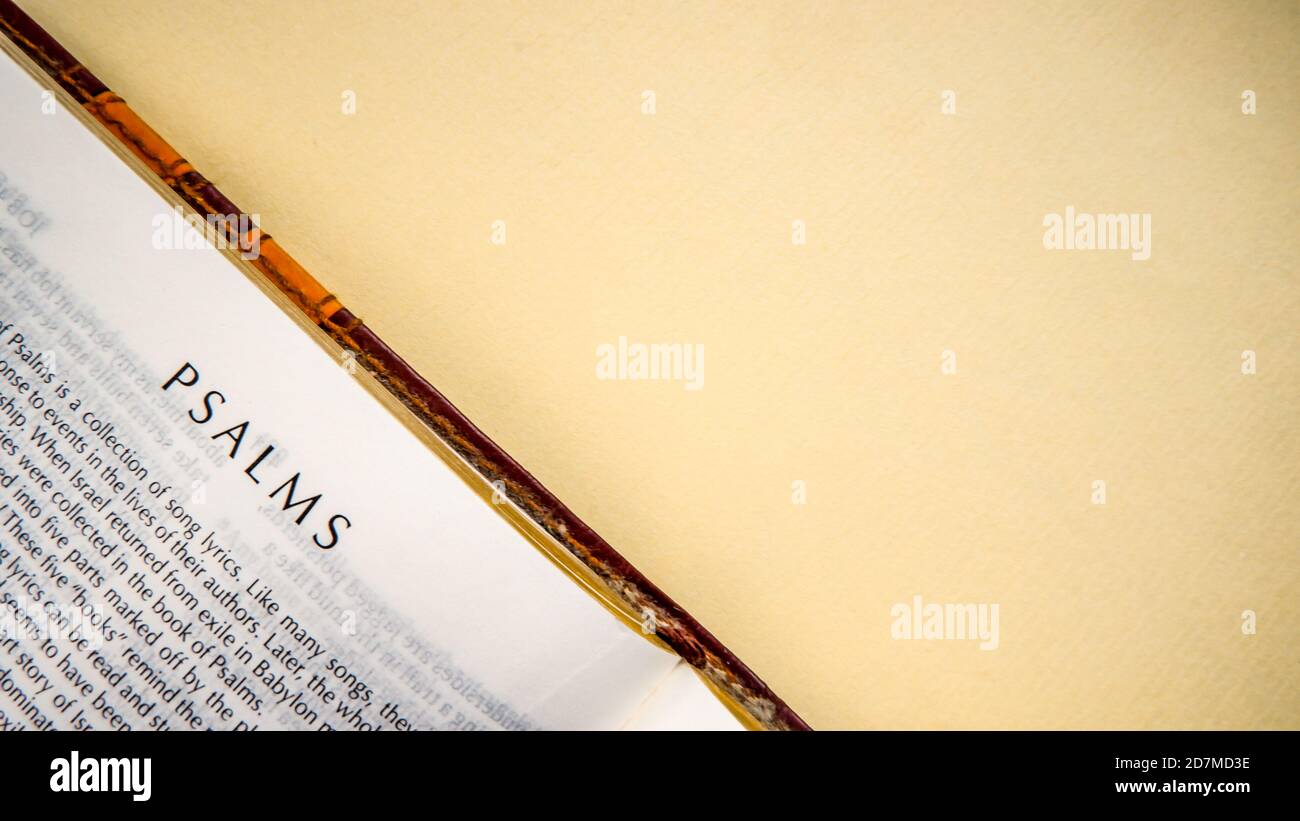 Open pages of the bible background (book of Psalms Stock Photo - Alamy