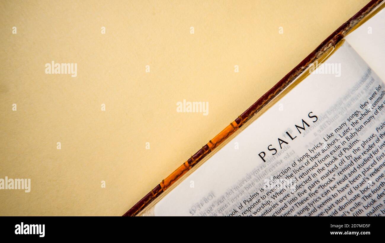Open pages of the bible background (book of Psalms Stock Photo - Alamy