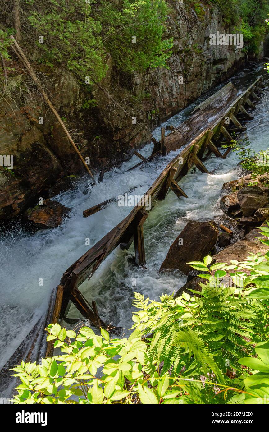 Hawk Lake Log Chute Kennisis Conservation Area Algonquin Highlands ...