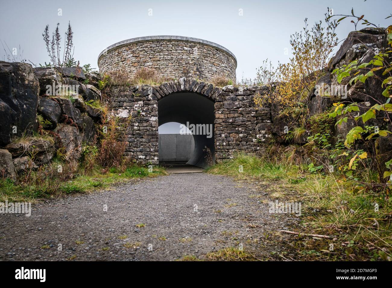 CAT CAIRN: THE KIELDER SKYSPACE - JAMES TURRELL 2000, Kielder Forest, Northumberland, England ...