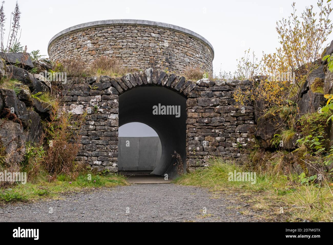 CAT CAIRN: THE KIELDER SKYSPACE - JAMES TURRELL 2000, Kielder Forest ...