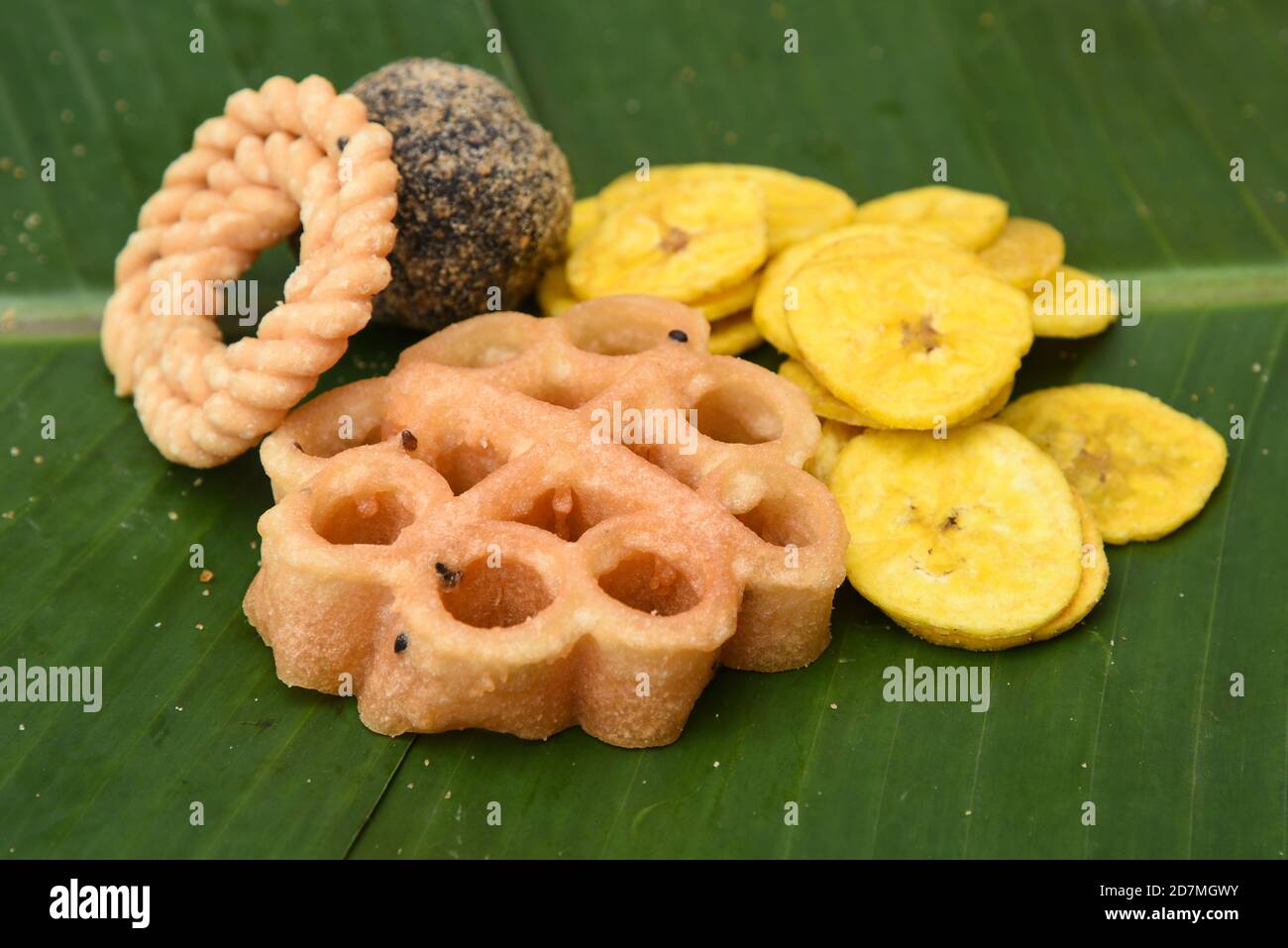 Banana chips Kerala tea time snacks, fired snacks for Onam festival ...