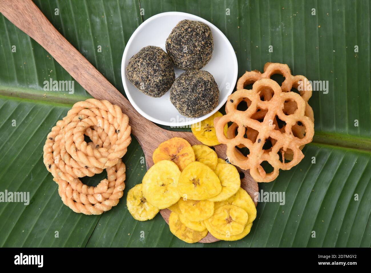 Banana chips Kerala tea time snacks, fired snacks for Onam festival ...