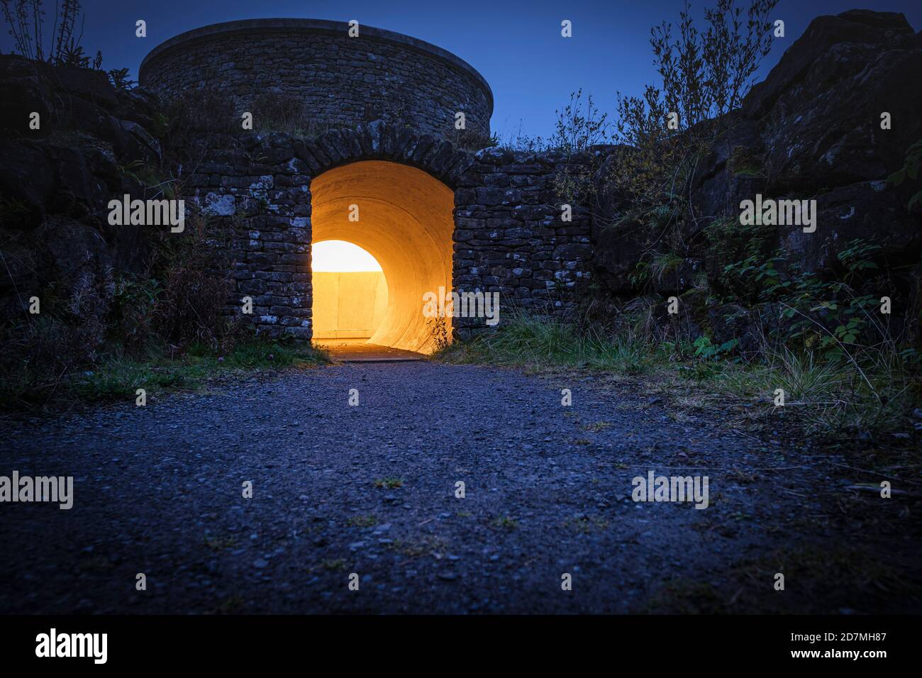 CAT CAIRN: THE KIELDER SKYSPACE - JAMES TURRELL 2000, Kielder Forest ...