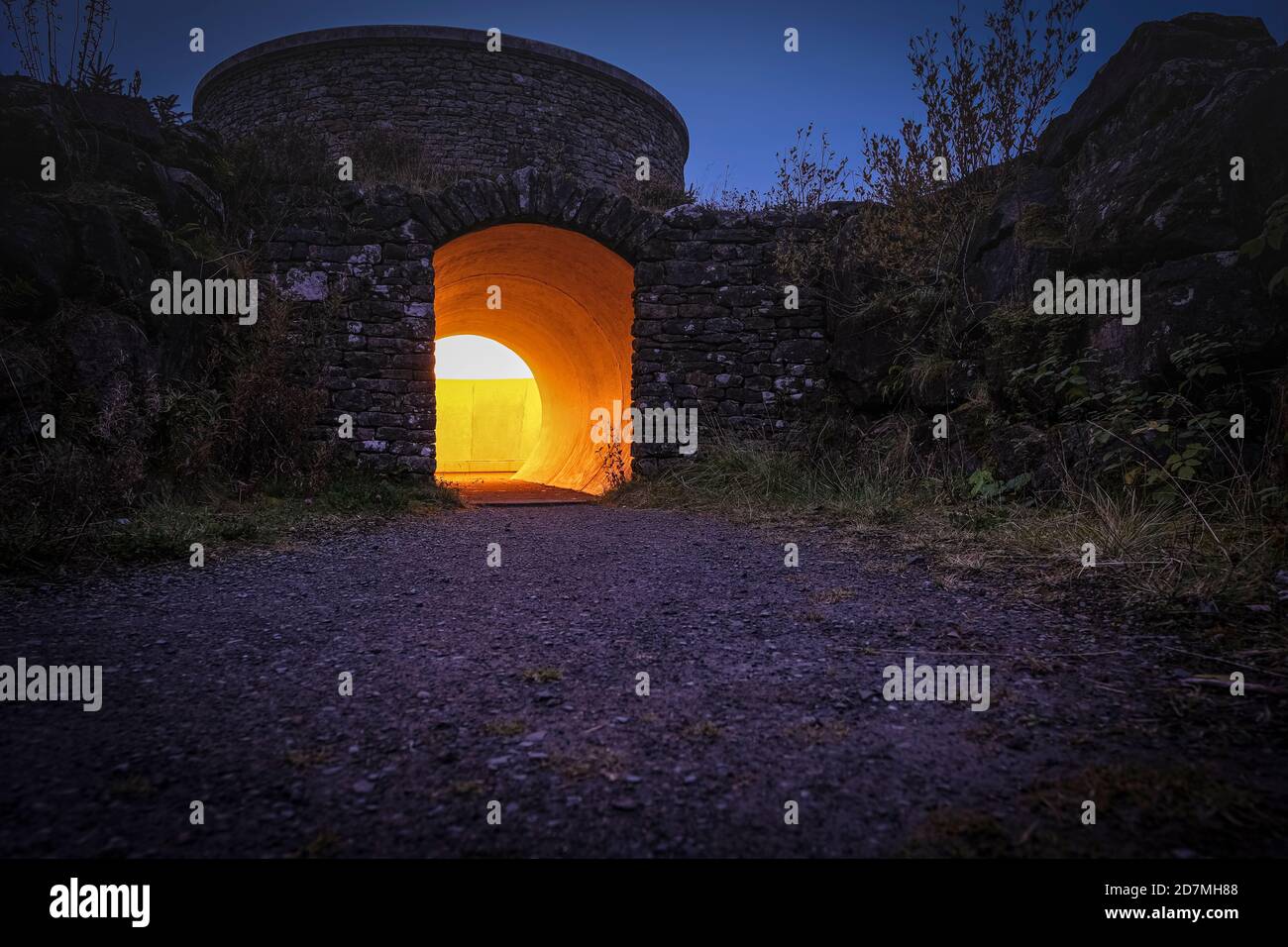 CAT CAIRN: THE KIELDER SKYSPACE - JAMES TURRELL 2000, Kielder Forest ...