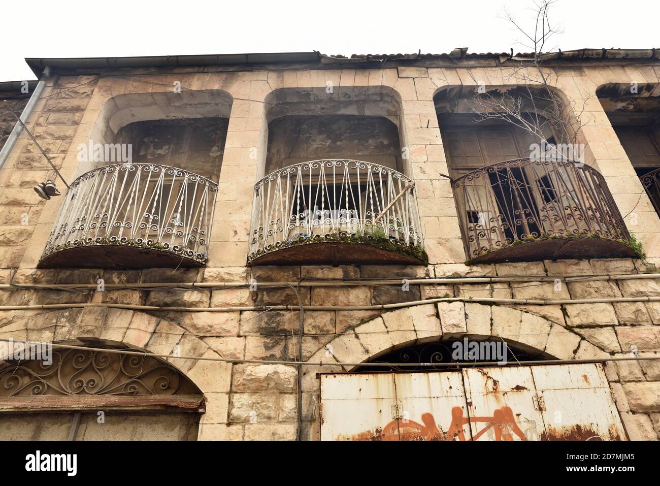 Demolition houses hi-res stock photography and images - Alamy