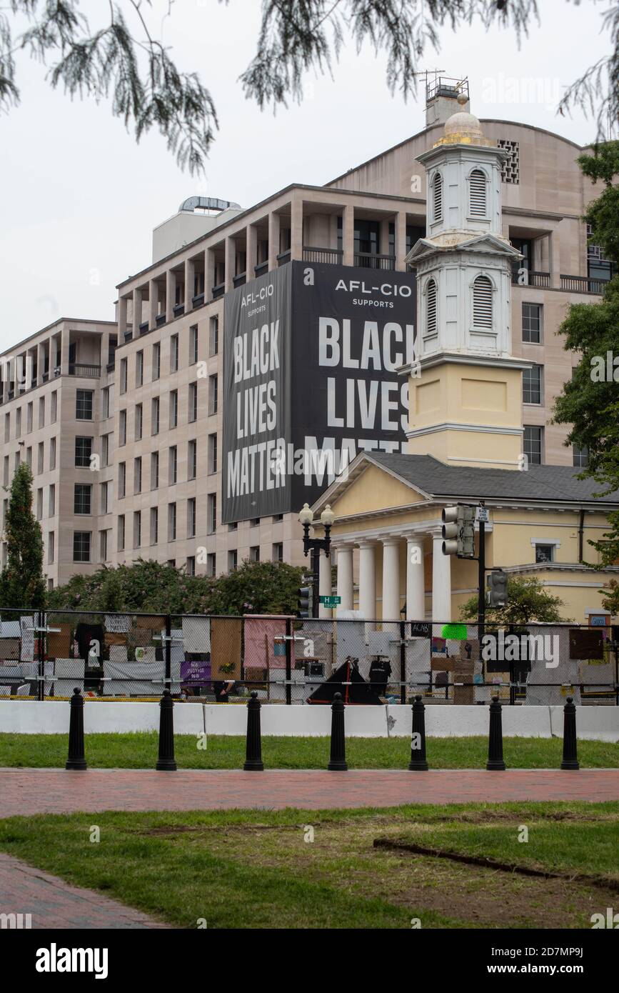 St johns church dc trump hi-res stock photography and images - Alamy