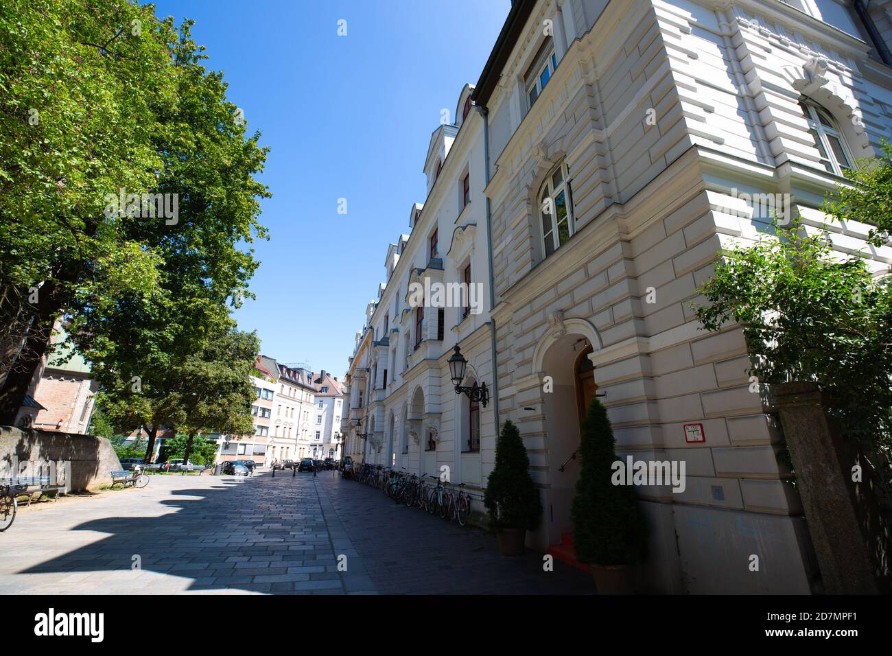 beautiful old buildings, historic houses in Munich, Lehel, restored ...
