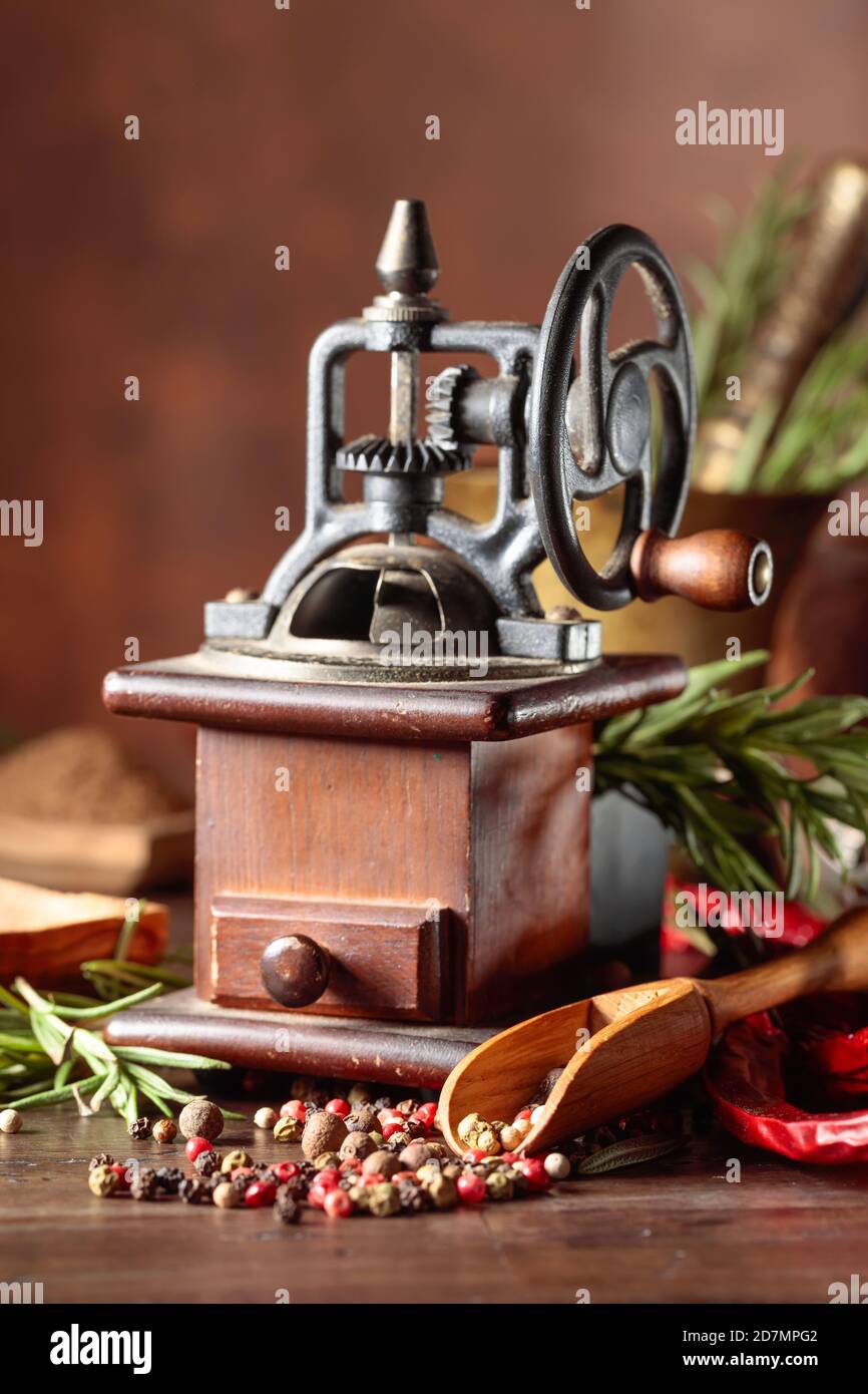 Indian brass mortar hi-res stock photography and images - Alamy