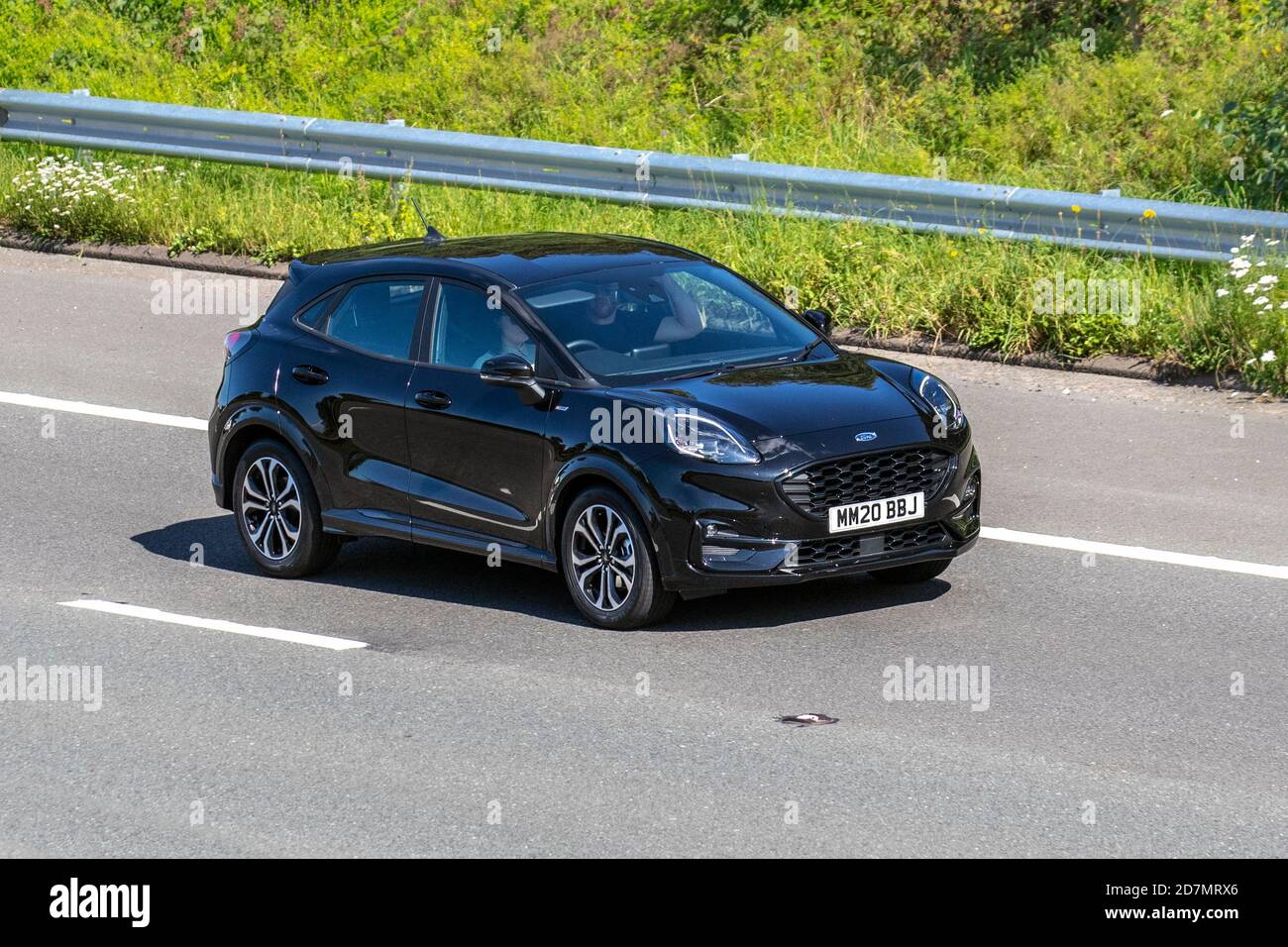 Ford puma st line mhev hi-res stock photography and images - Alamy