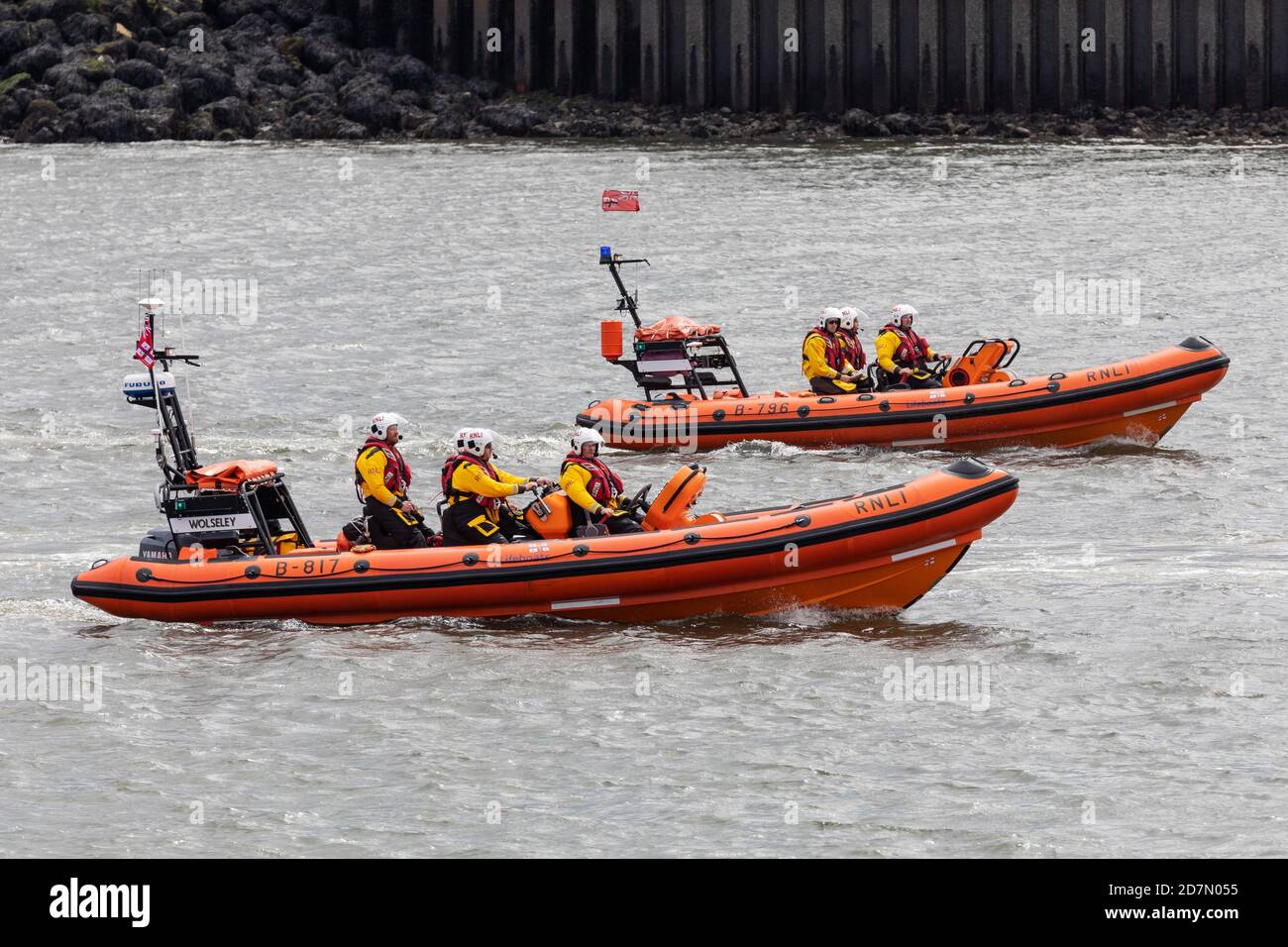 R n l i lifeboats hi-res stock photography and images - Alamy