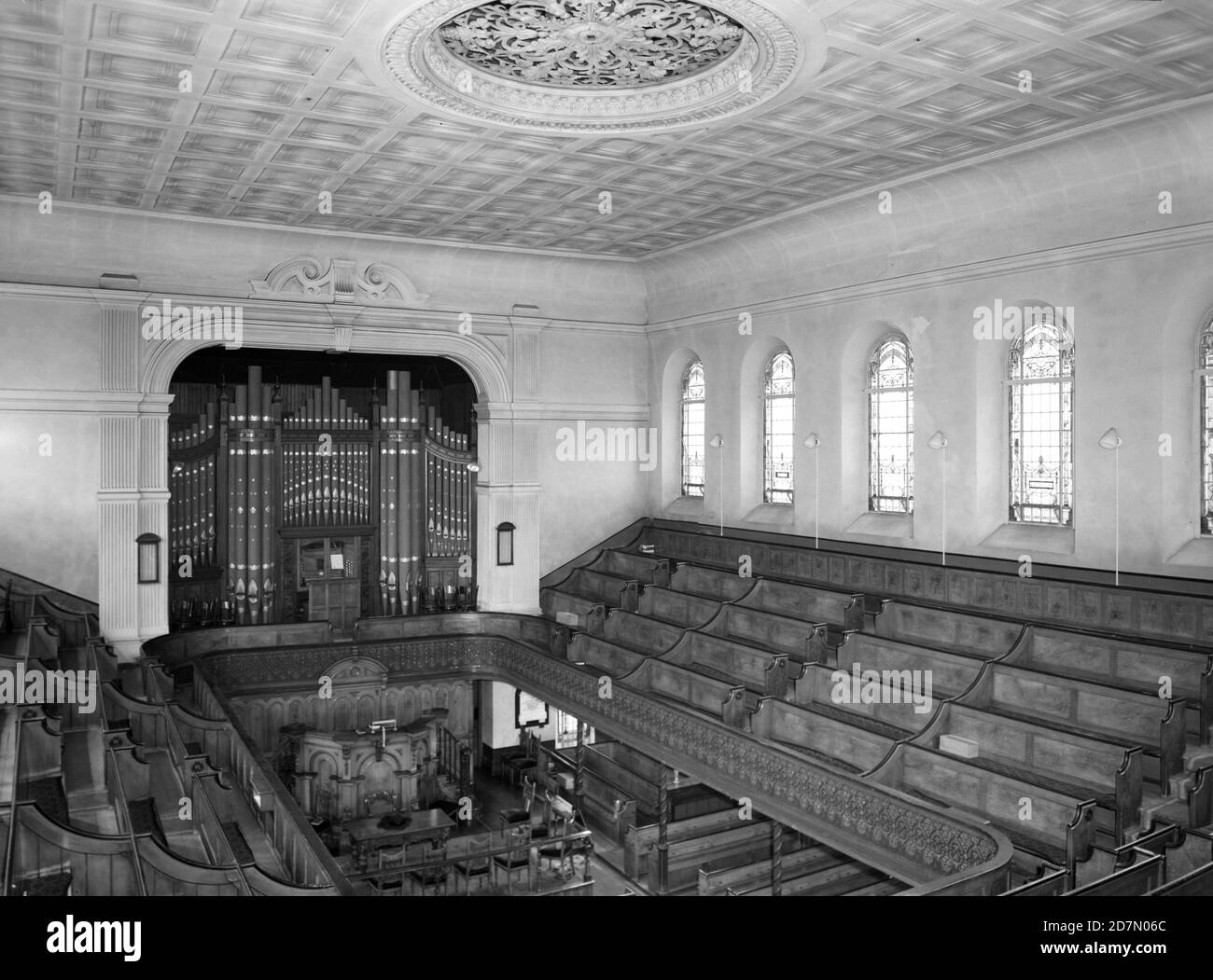 Tabernacle Chapel,The Hayes, Cardiff, 1961, Interior Stock Photo - Alamy