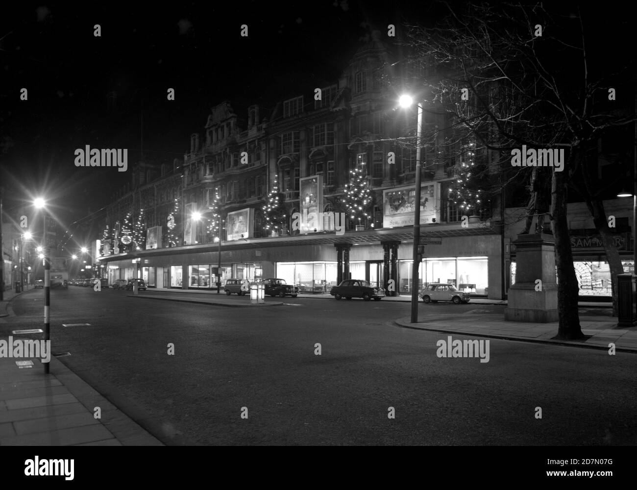 The hayes cardiff night hi-res stock photography and images - Alamy