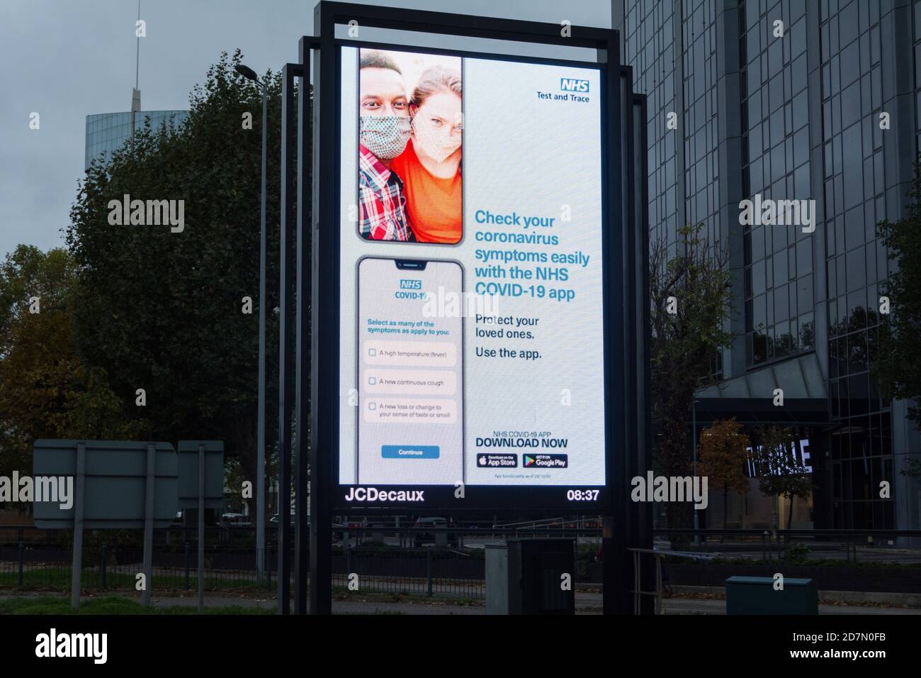 NHS Track and Trace Coronavirus symptoms electronic billboard ...