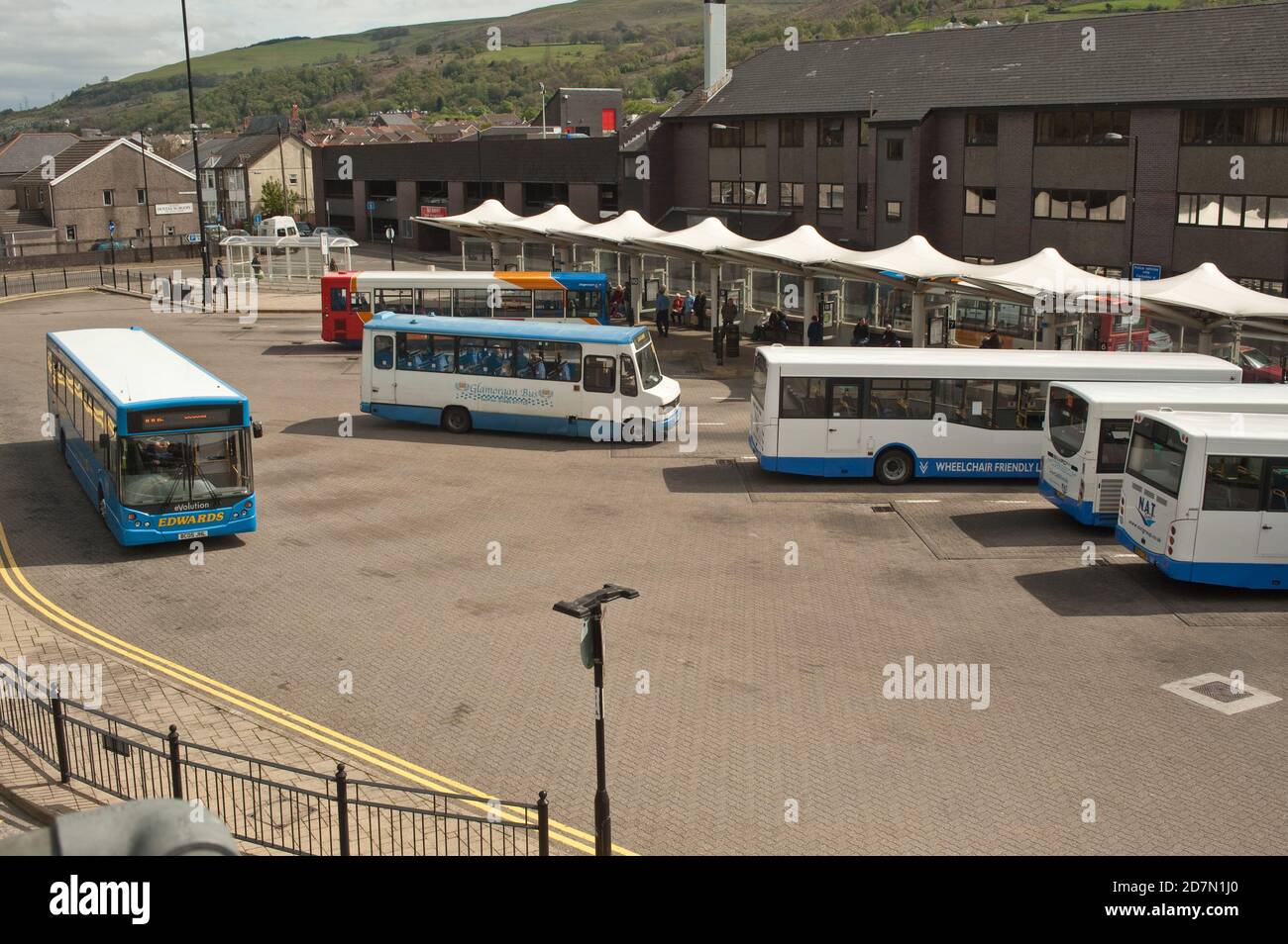 Pontypridd station hi-res stock photography and images - Alamy