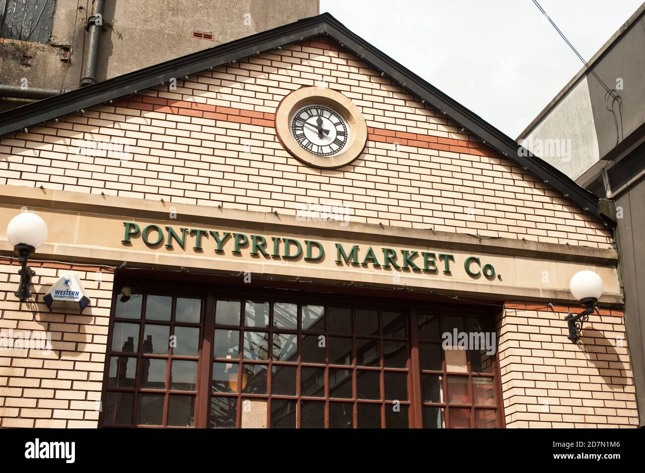 Pontypridd sign hi-res stock photography and images - Alamy
