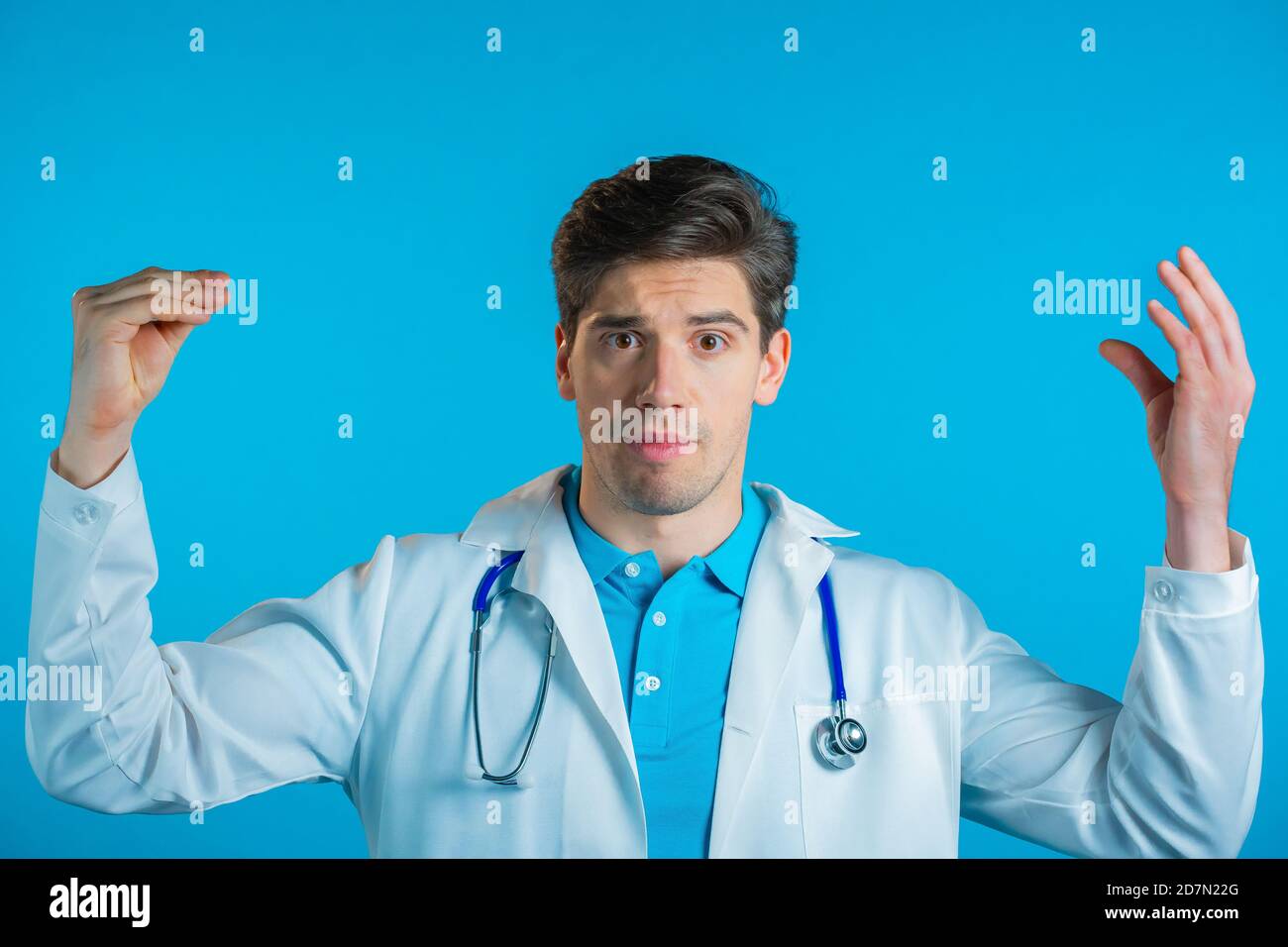 Male bored doctor doctor working hi-res stock photography and images ...