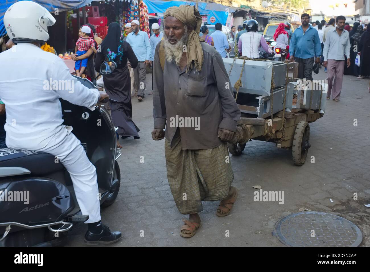Darukhana mazagaon hi-res stock photography and images - Alamy