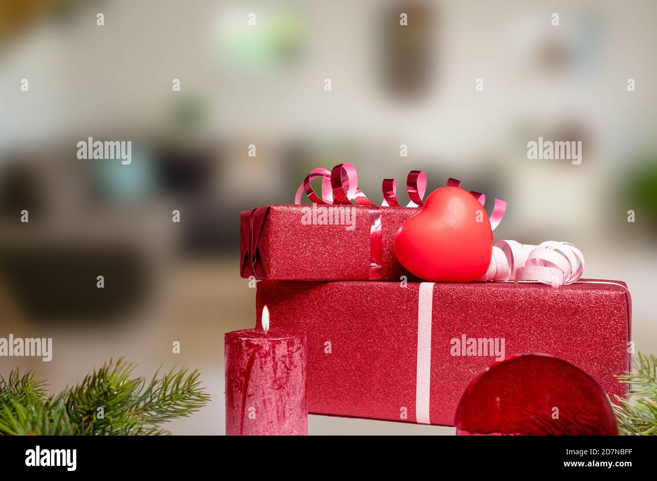 Gifts with a heart hi-res stock photography and images - Alamy