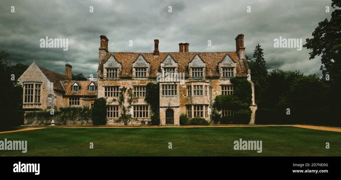 English Manor House High Resolution Stock Photography and Images - Alamy