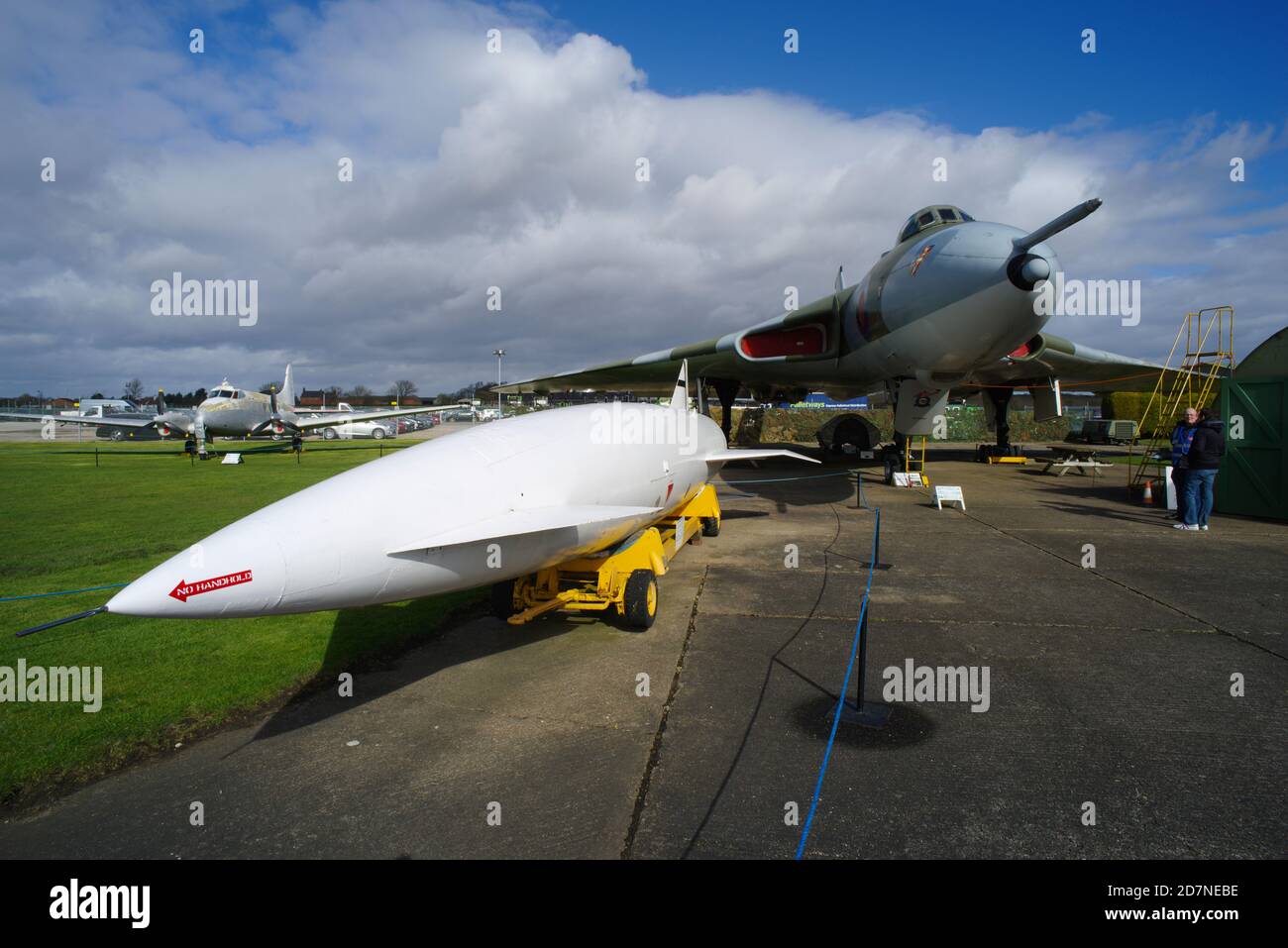 Blue Steel Nuclear Missile, Avro Vulcan B2, XM594, Newark Air Museum ...