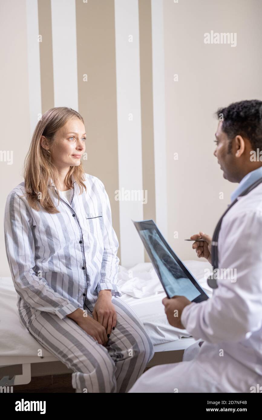 Hospital bed chart hi-res stock photography and images - Alamy