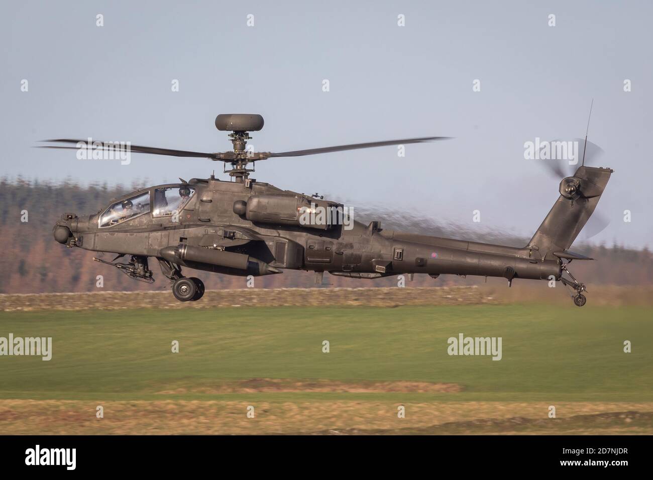 Ah64 apache gunship hi-res stock photography and images - Alamy