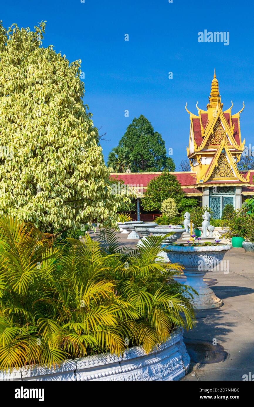 The spires, stuppas and pagoda architecture of the Silver Pagoda ...