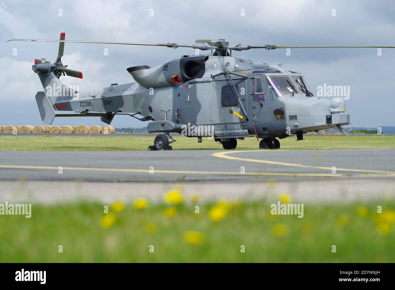 Agusta Westland AW159 Wildcat AH1 Helicopter ZZ398 Stock Photo - Alamy