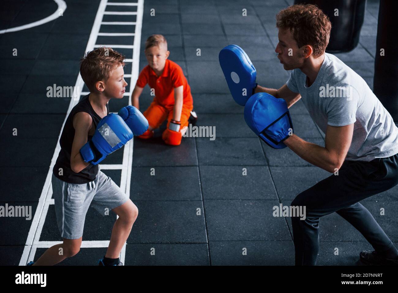 Kids boxing hi-res stock photography and images - Alamy