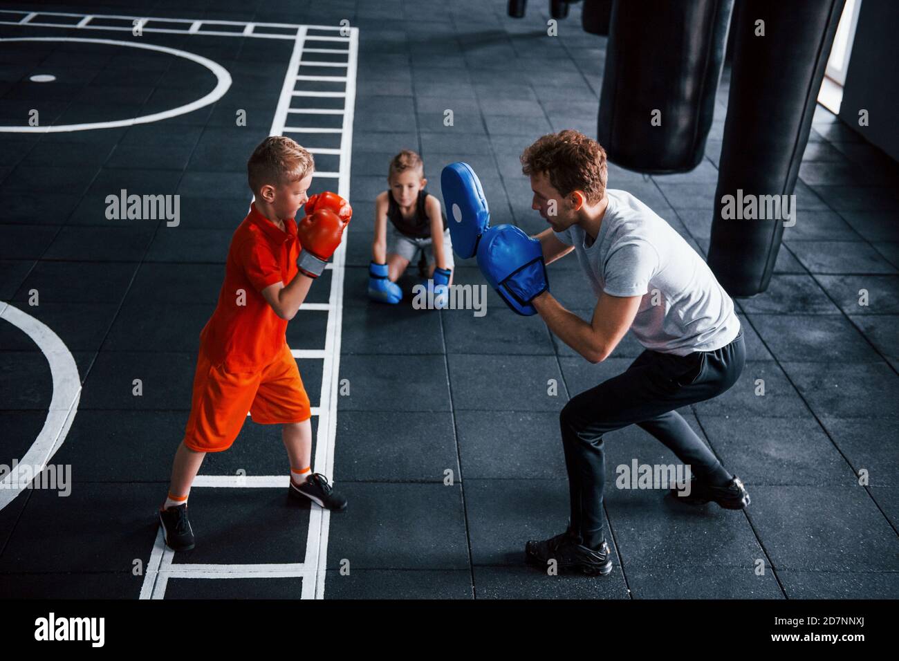 Kids boxing hi-res stock photography and images - Alamy