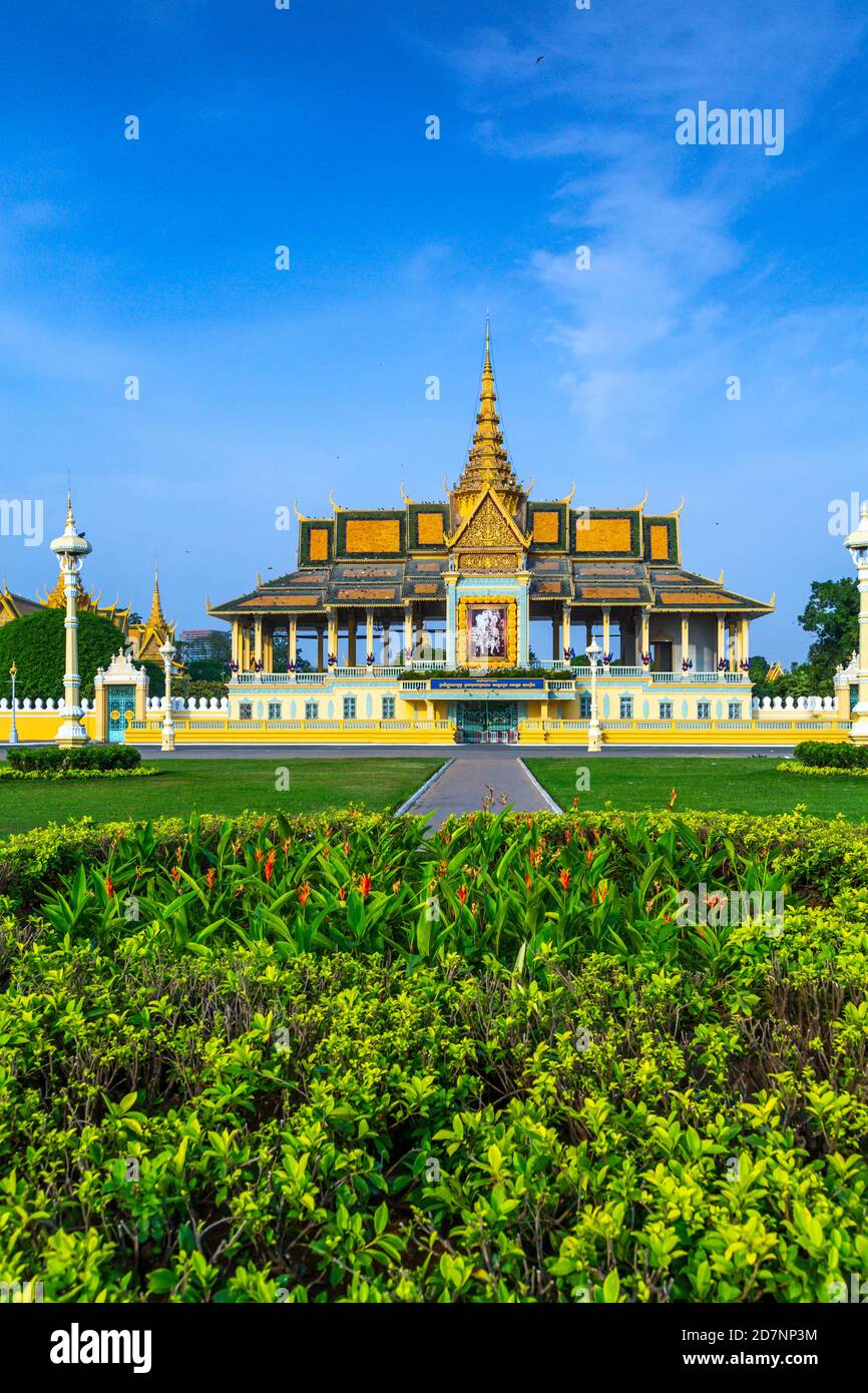 The Royal Palace complex of pagoda architecture buildings in Phnom Penh ...