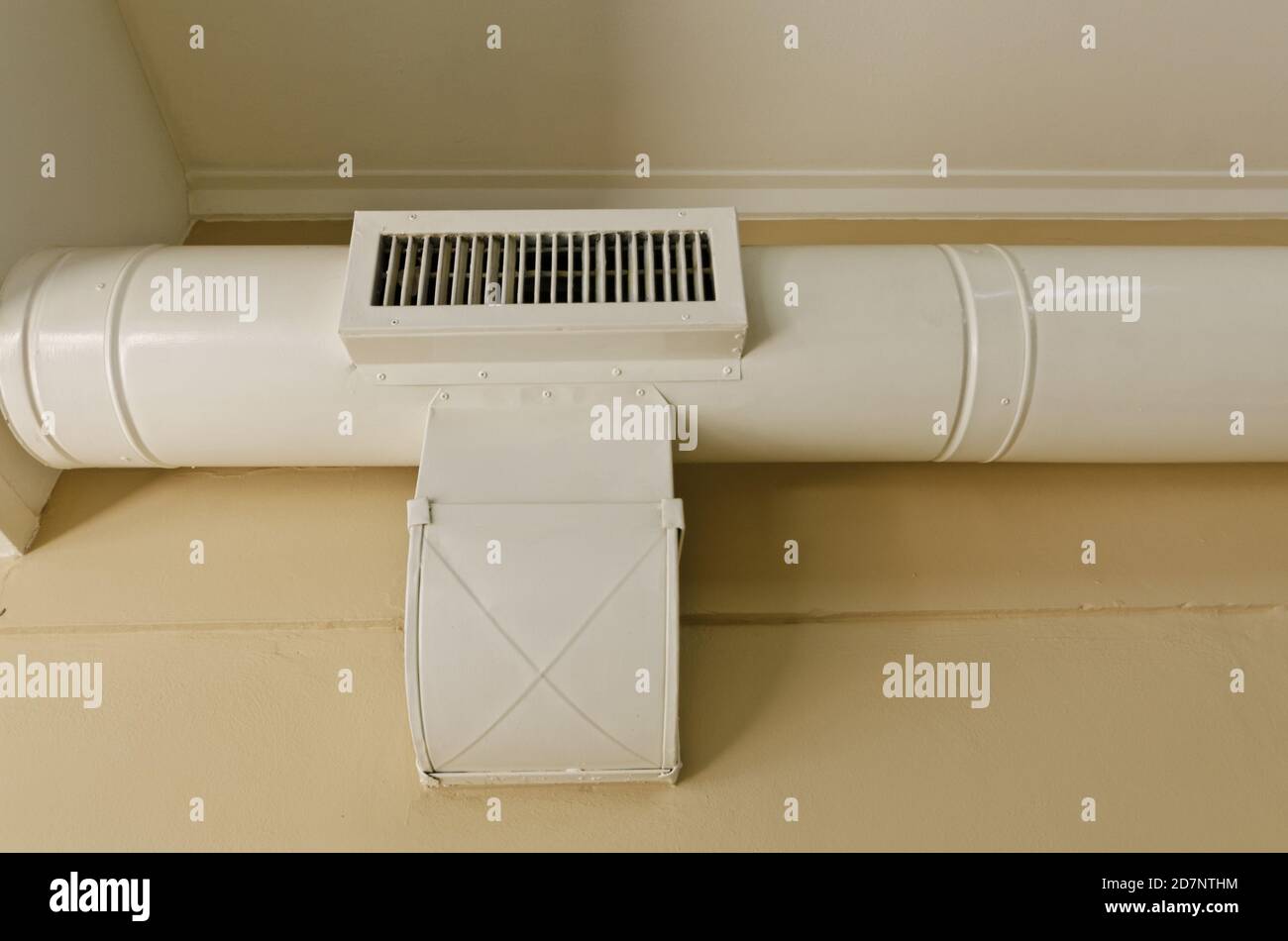 Ventilation in office hi-res stock photography and images - Alamy