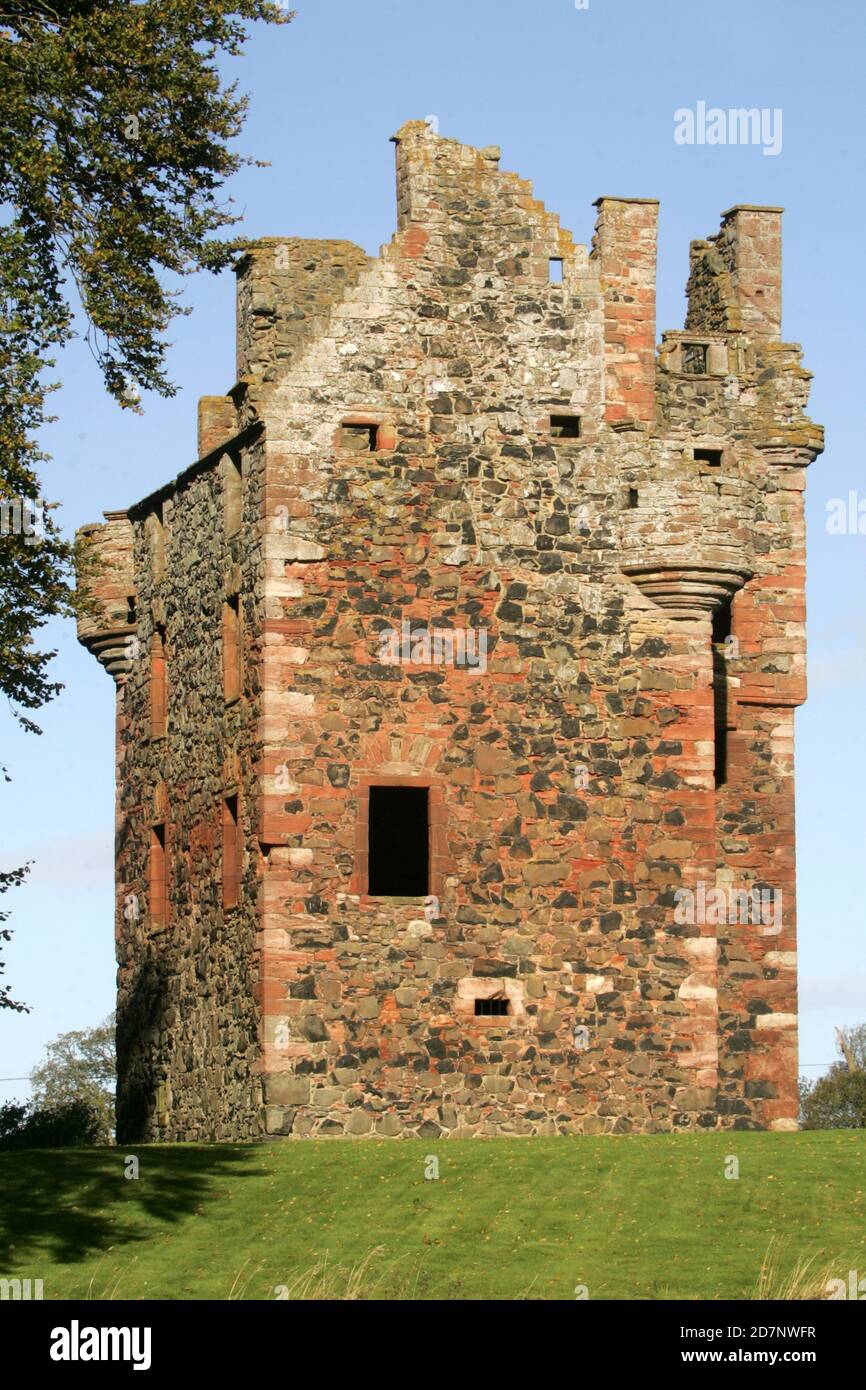 Greenknowe Tower is a 16th-century tower house, located just west of ...