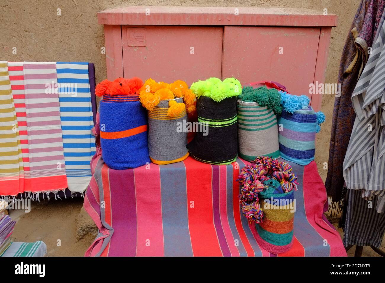 Traditional moroccan hats hi-res stock photography and images - Alamy