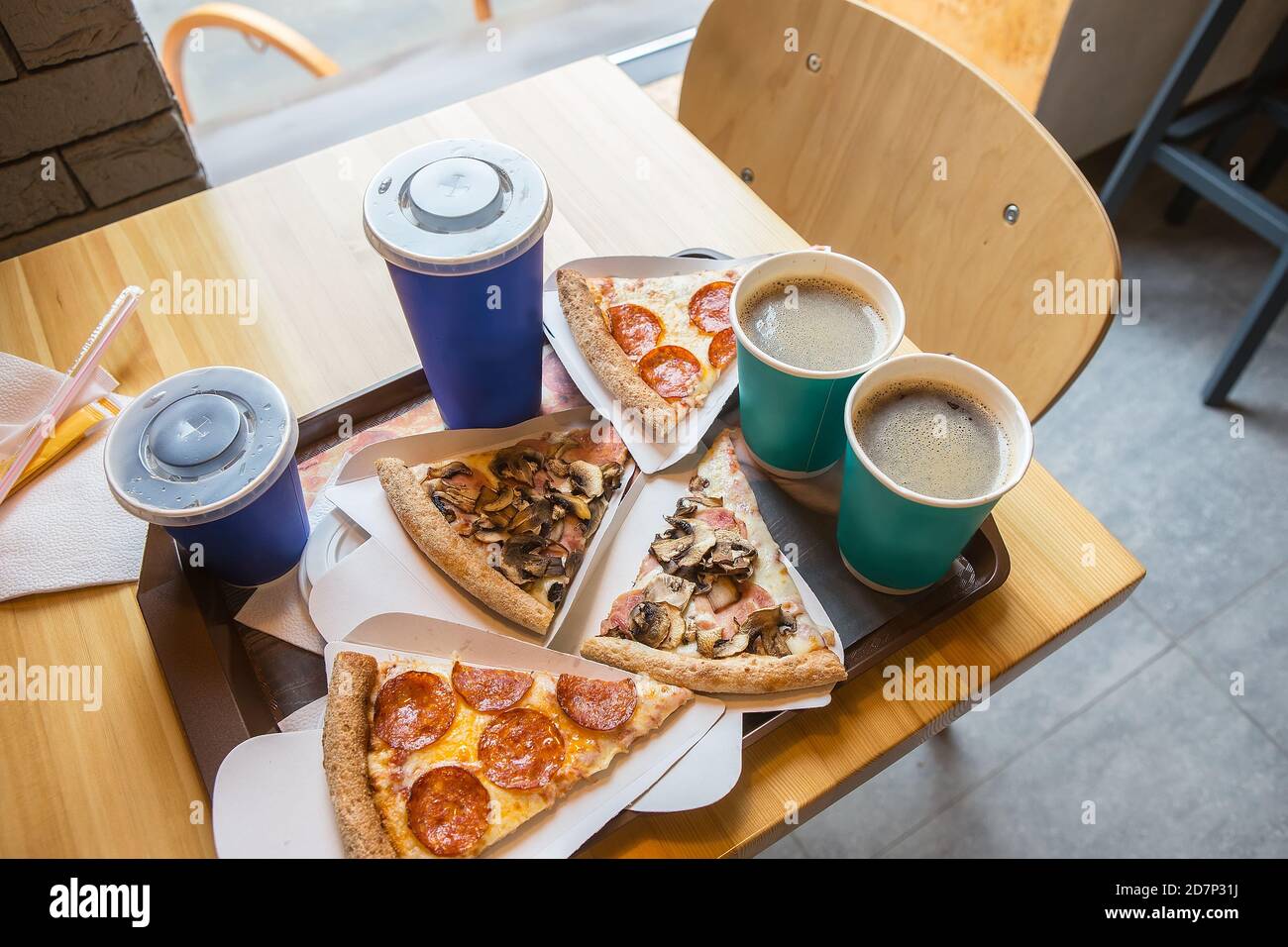 Pizza store interior hi-res stock photography and images - Alamy