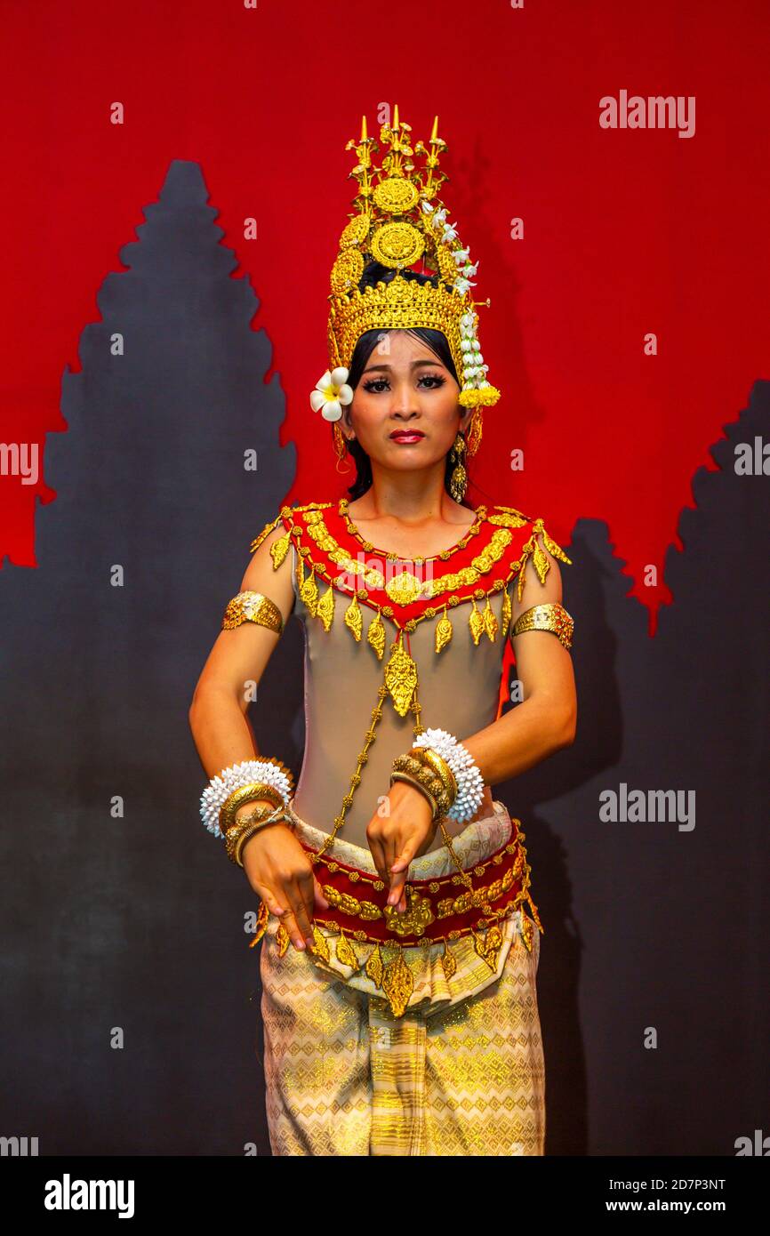 A traditional dance performance in Cambodia, Asia Stock Photo - Alamy