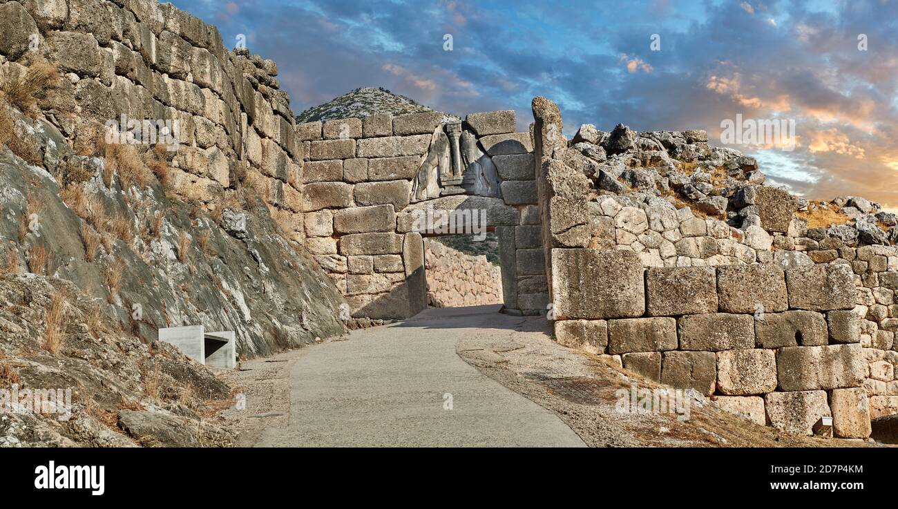 Mycenae Lion Gate & citadel walls built in 1350 B.C and its cyclopean ...