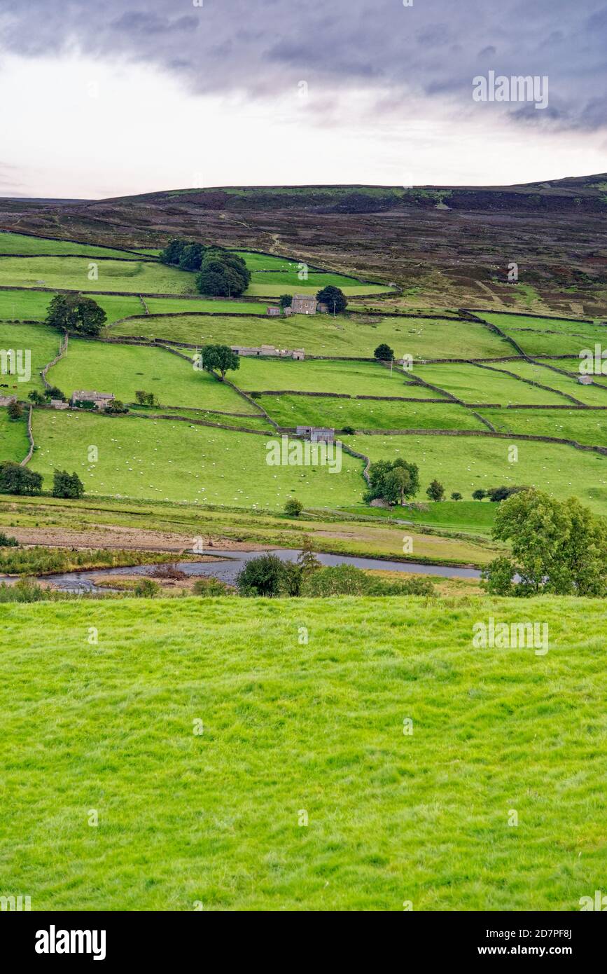 Autumn afternoon view on The Pennine Way, Yorkshire Dales National Park ...