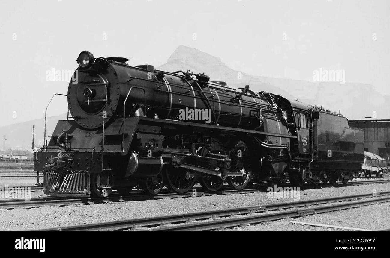 South Africa History: SAR Class 16E 854 (4-6-2) Location: Salt River ...