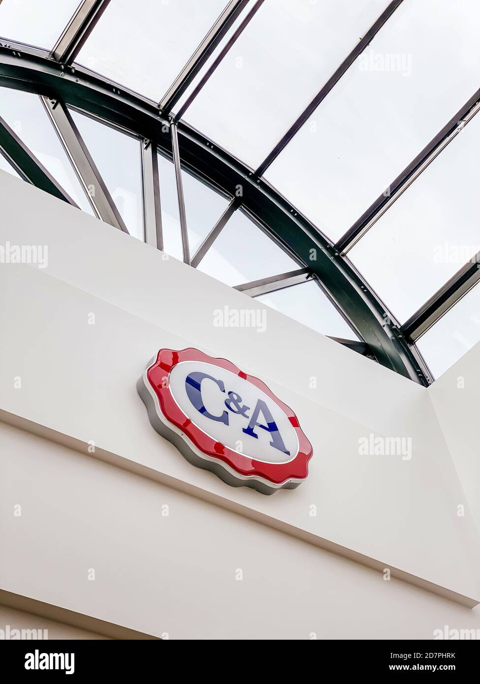 International chain of stores hi-res stock photography and images - Alamy