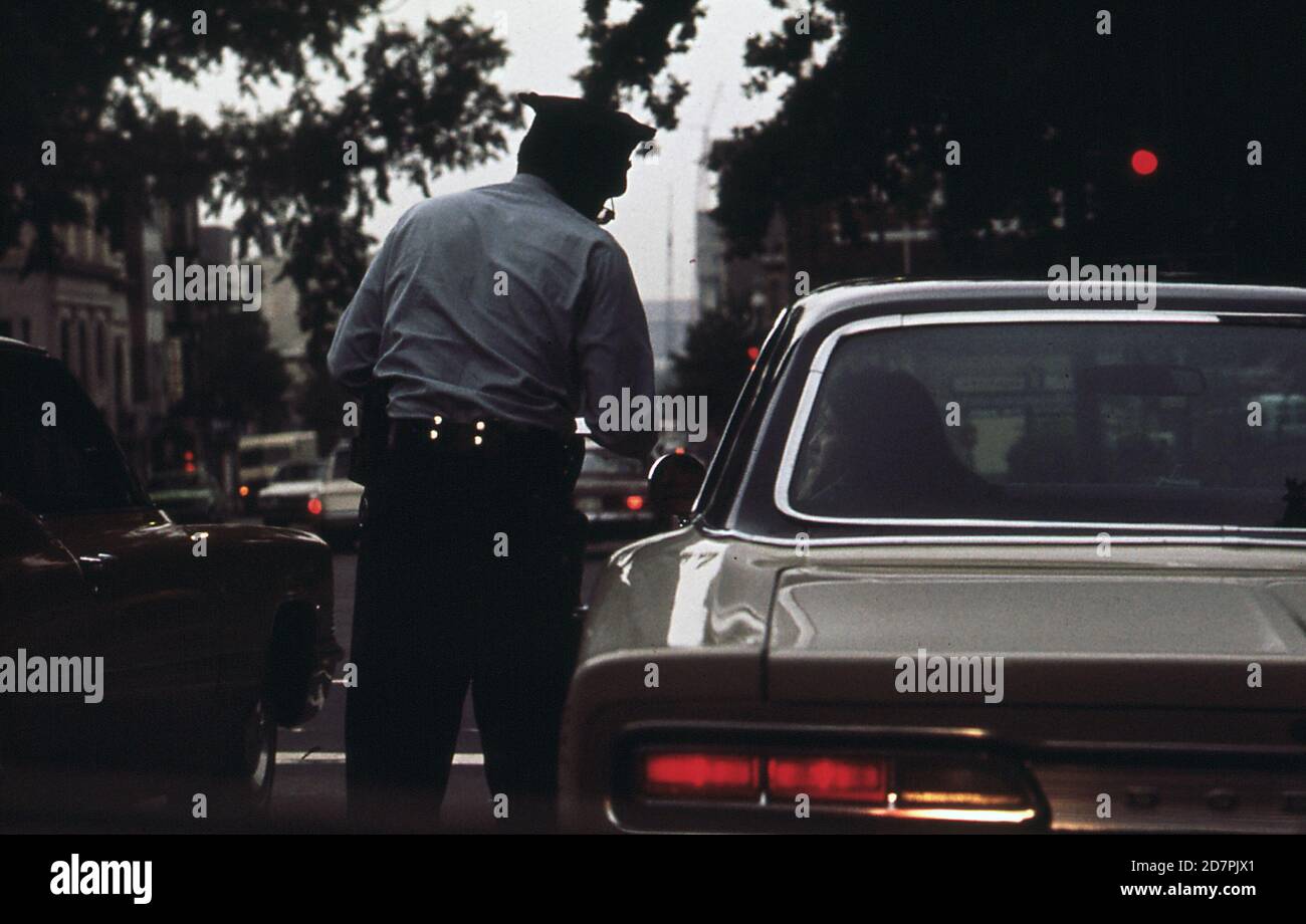 Jumping a traffic light hi-res stock photography and images - Alamy