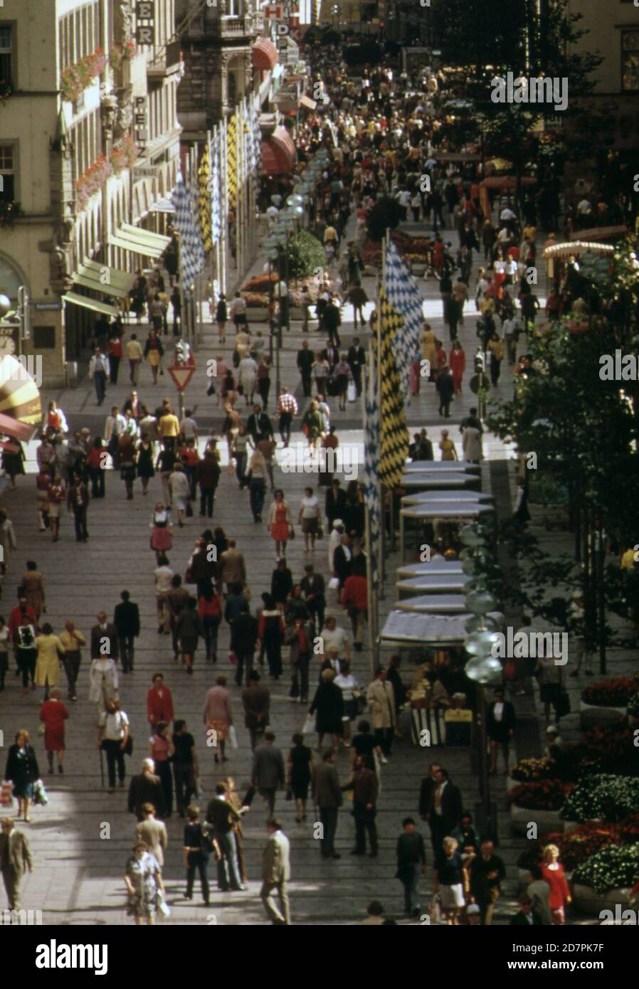 Munich's large and beautiful fussgangerzone (pedestrian zone) has ...