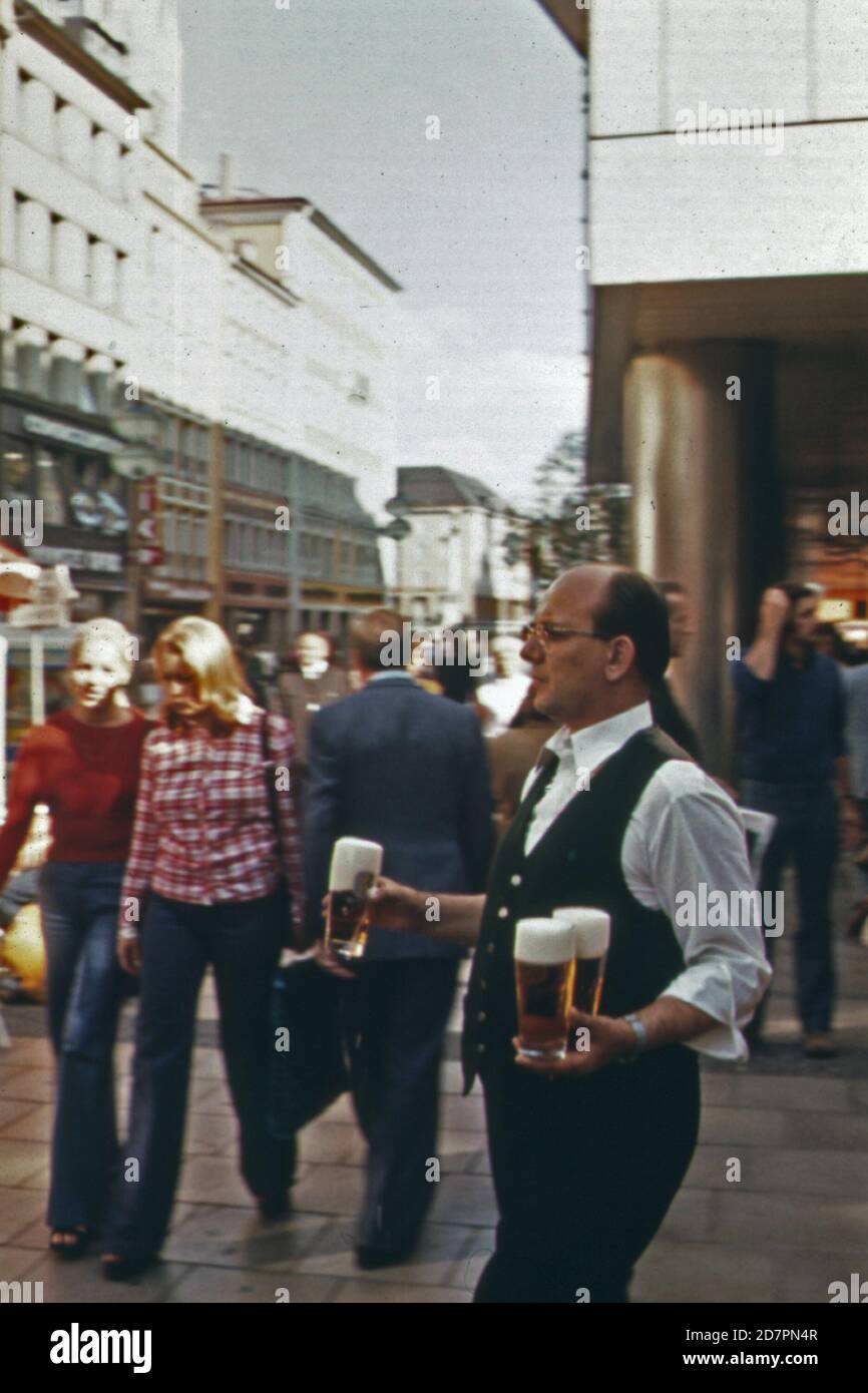 Munich's large and beautiful fussgangerzone (pedestrian zone) has ...