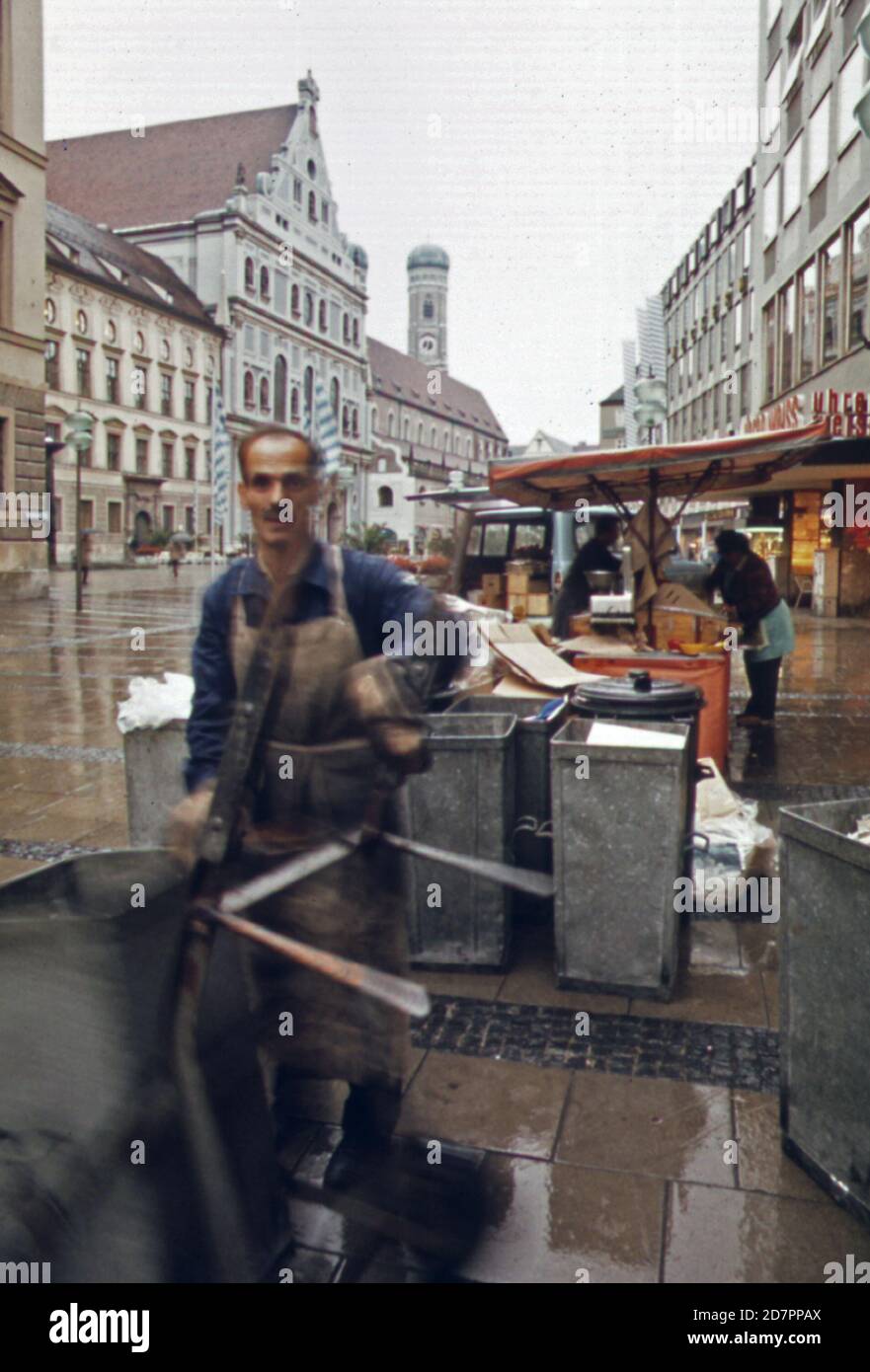 Munich's large and beautiful fussgangerzone (pedestrian zone) has ...