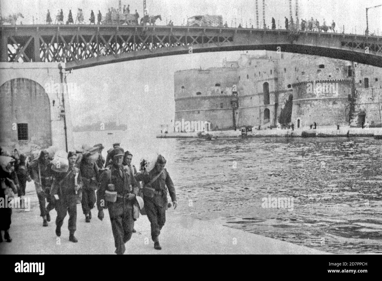 6 sa armoured division troops hi-res stock photography and images - Alamy