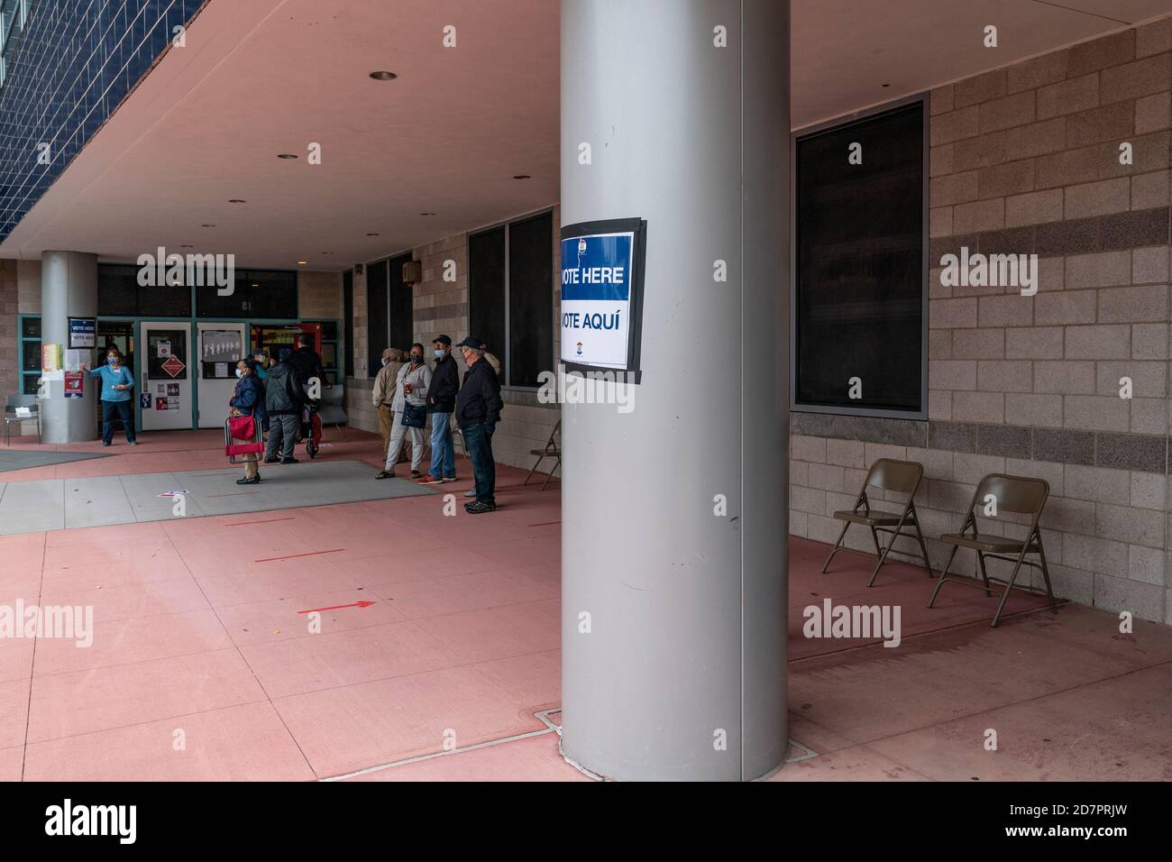 New York, NY - October 24, 2020: Thousand of voters turned up at early ...