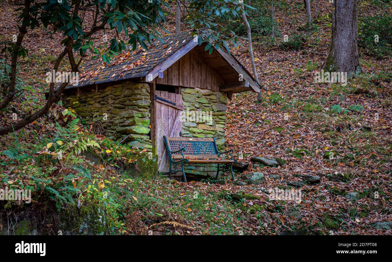 Springhouse hi-res stock photography and images - Alamy