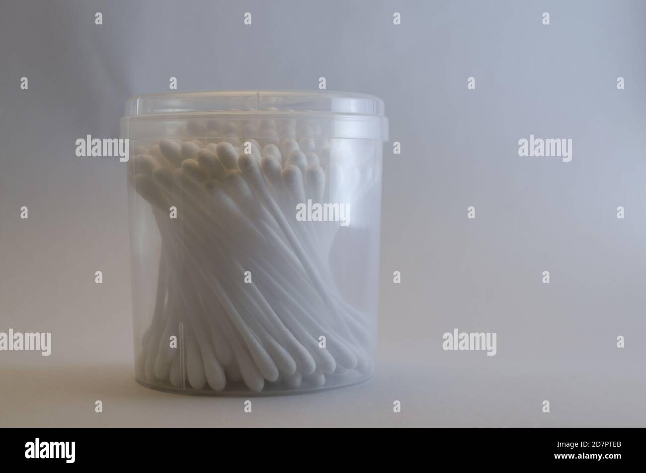 Qtips hi-res stock photography and images - Alamy
