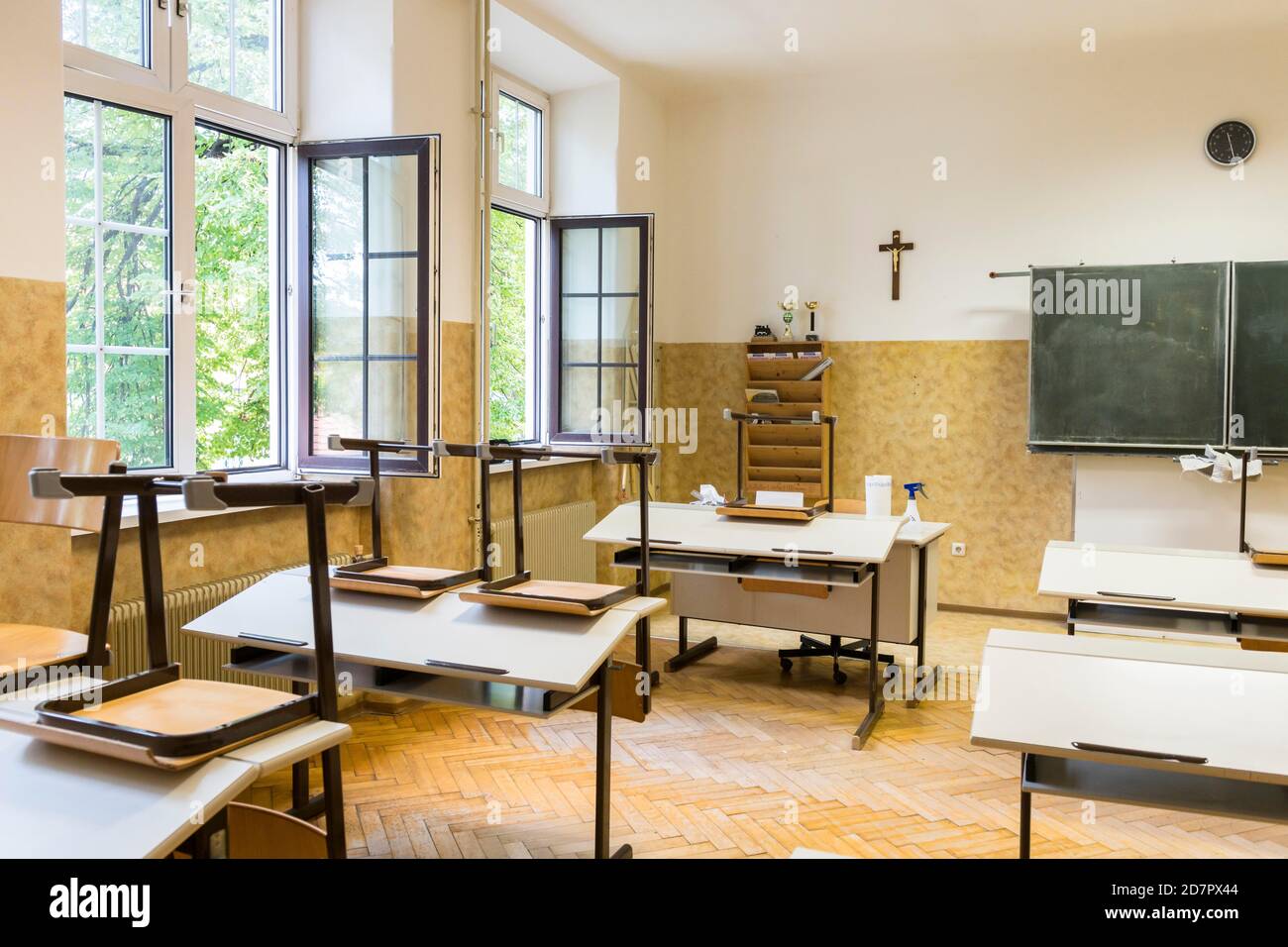 Classroom Window Air Change Rates And Infection Risk In School